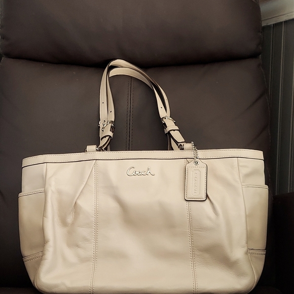 Coach | Bags | Coach Gallery Shoulder Bagcream Color | Poshmark